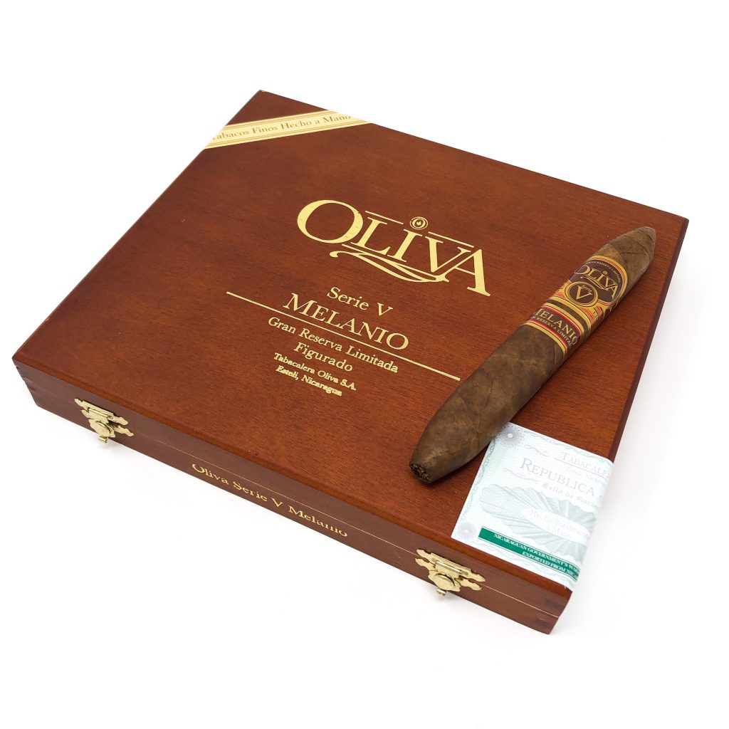 Oliva Serie V Melanio Natural Box of 10 Cigars - Leyenda Cubana